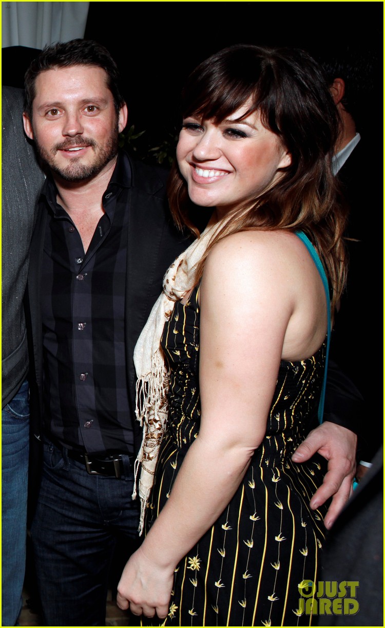 Kelly Clarkson's Friends Are 'Shocked' By the Divorce News: Photo ...