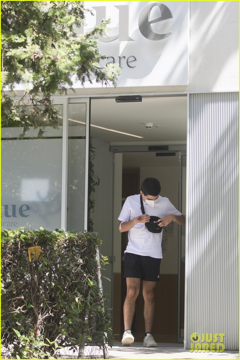 Elite's Omar Ayuso & Arón Piper Step Out in Madrid: Photo 4461824 ...