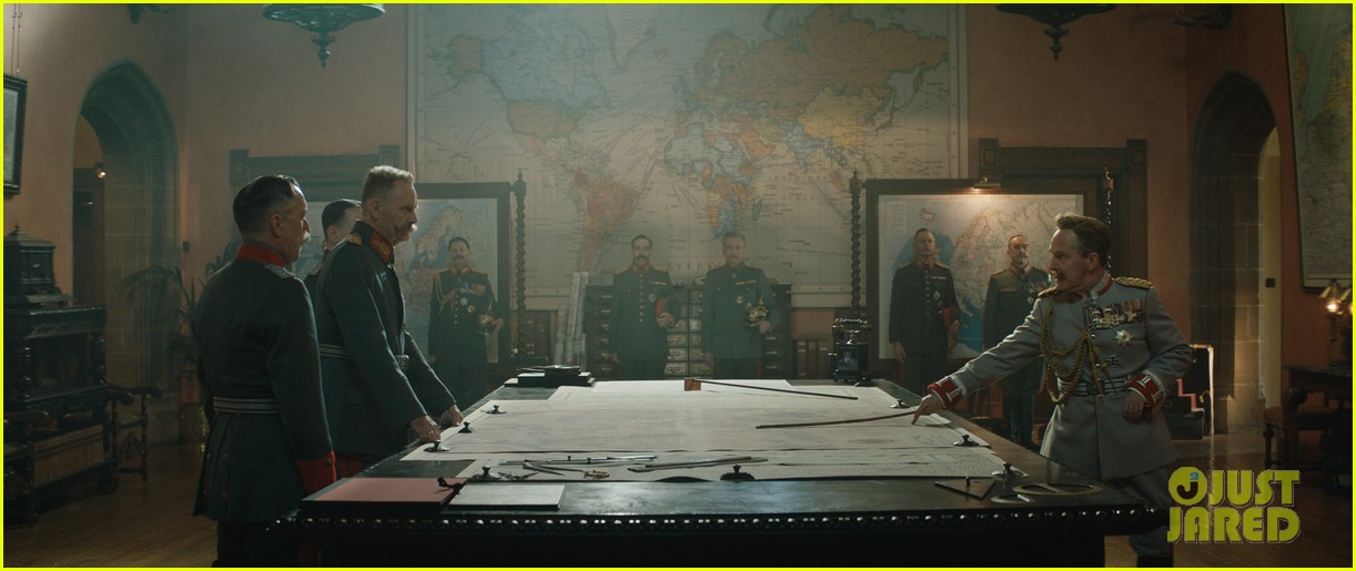 Ralph Fiennes Becomes 'The King's Man' in New Action-Packed Trailer ...