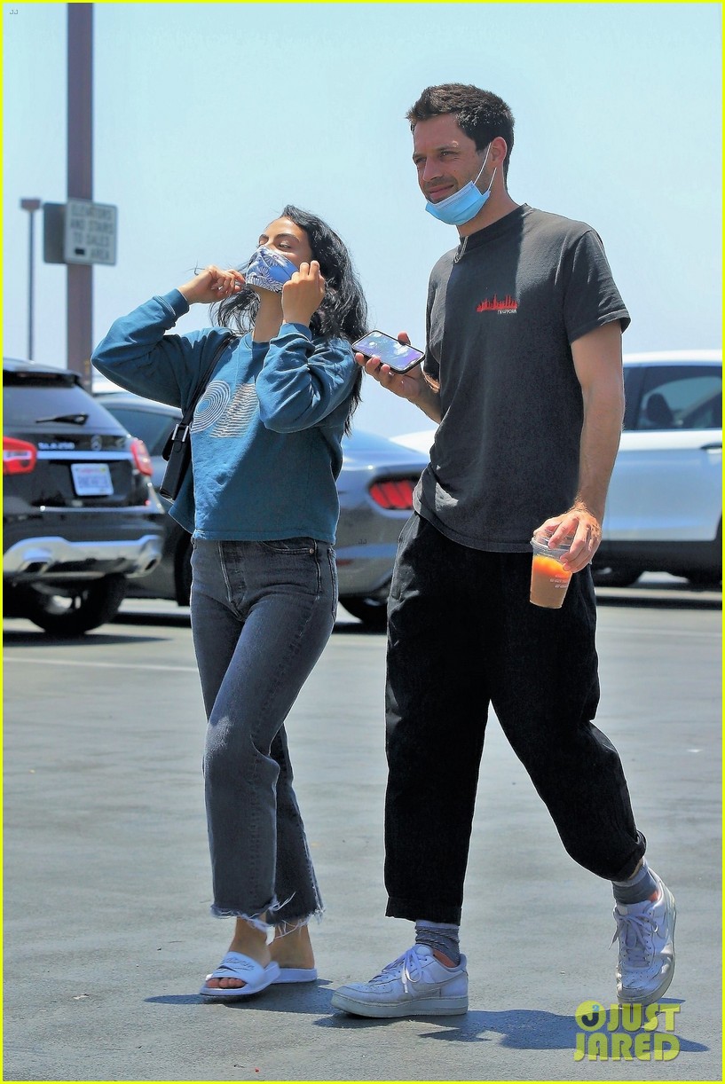 Camila Mendes & New Boyfriend Grayson Vaughan Do Some Shopping Together ...