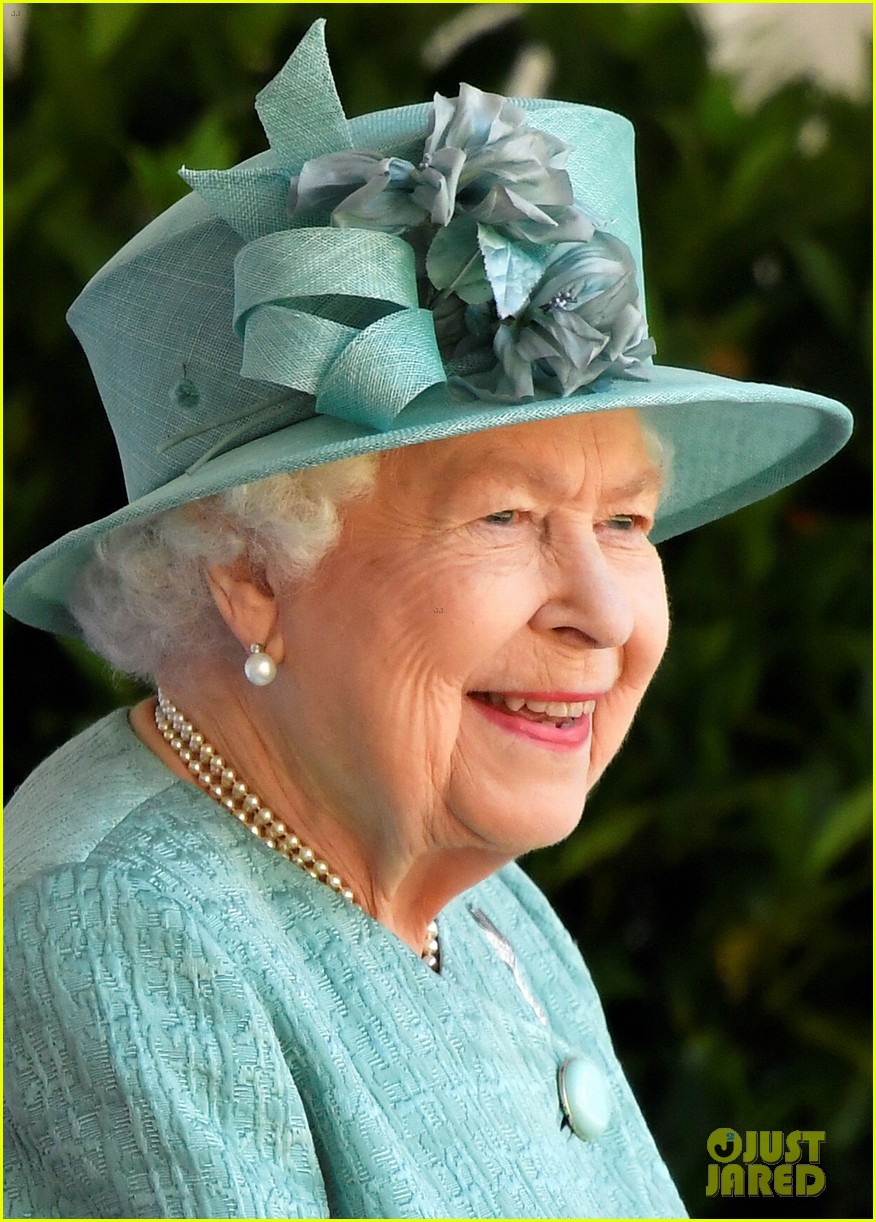 Here's How Queen Elizabeth's Trooping the Colour Was Different Due to ...