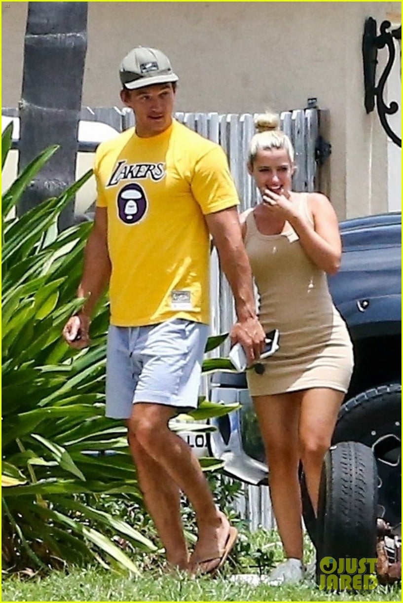 Tyler Cameron's 'Mystery Blonde' Revealed After Lunch Date - See the ...
