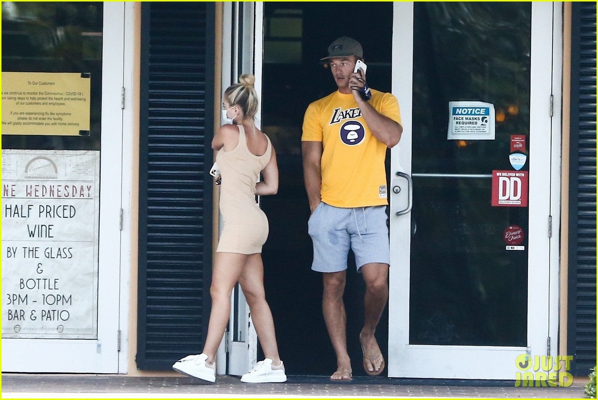 Tyler Cameron's 'Mystery Blonde' Revealed After Lunch Date - See the ...