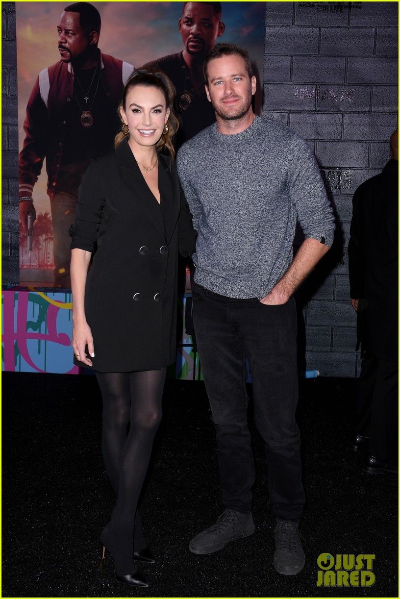 Elizabeth Chambers Height