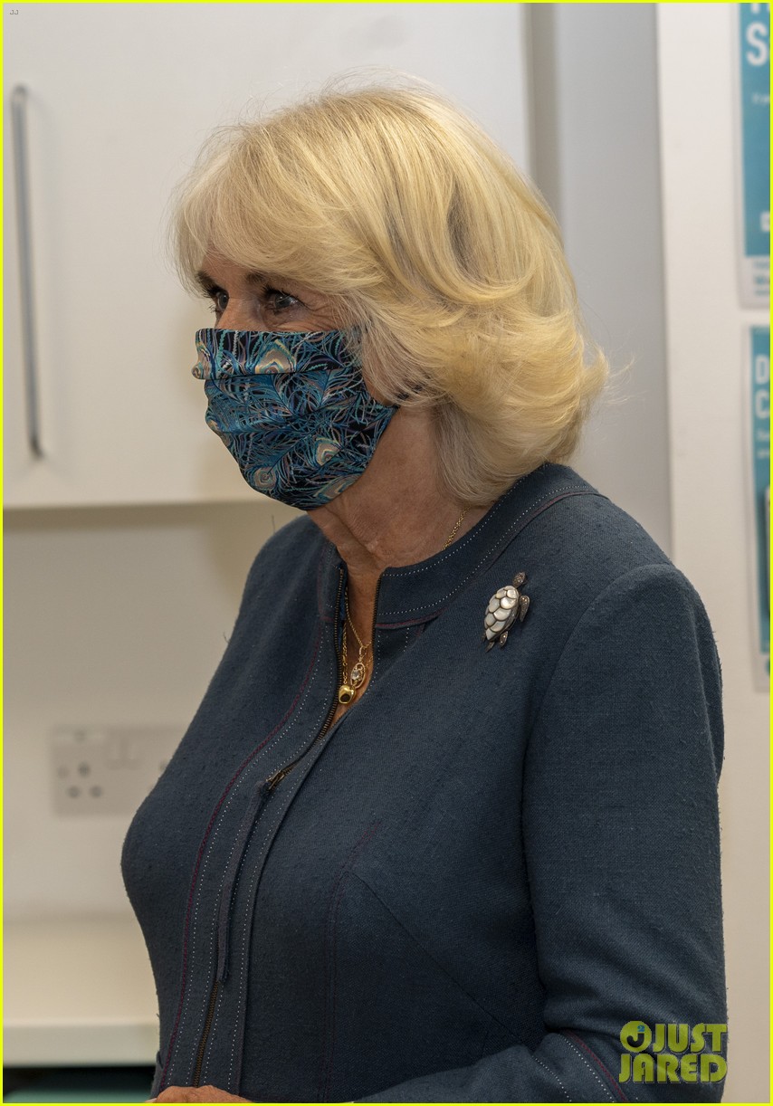 Camilla, Duchess of Cornwall Is First Royal to Publicly Wear Face Mask ...