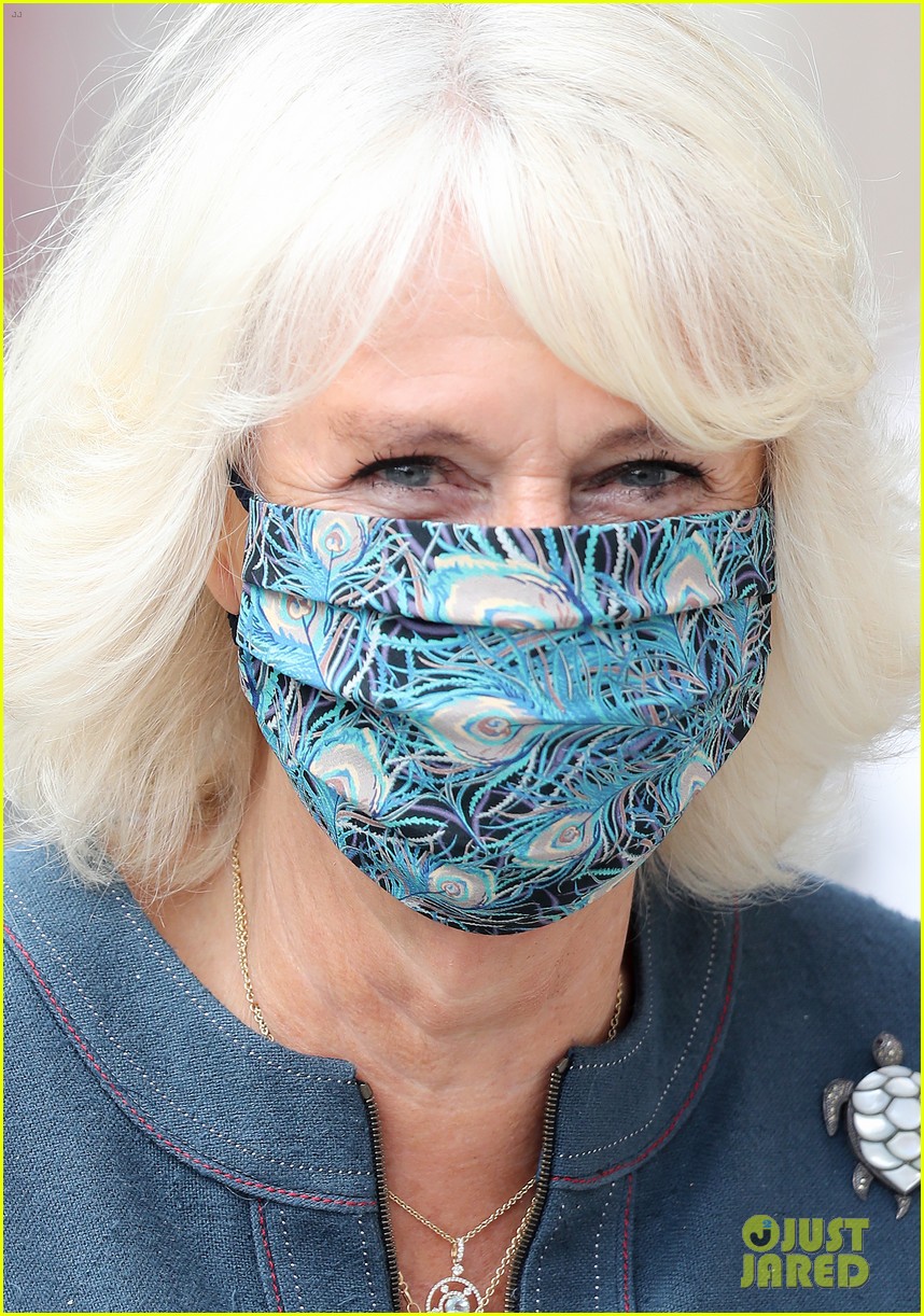 Camilla, Duchess of Cornwall Is First Royal to Publicly Wear Face Mask ...