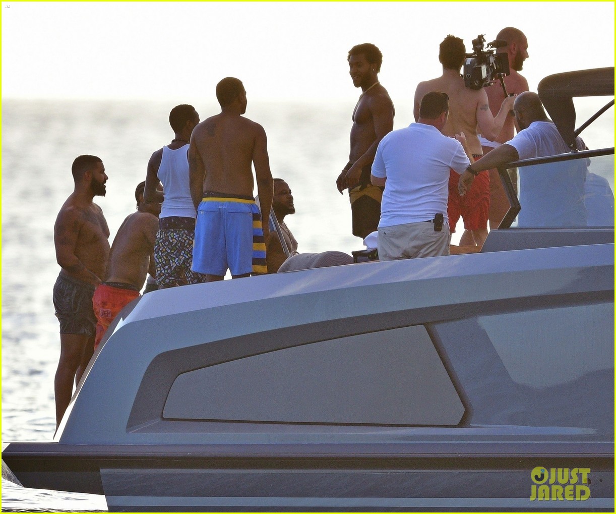 Drake Takes a Dive Into the Ocean While Boating in Barbados: Photo ...