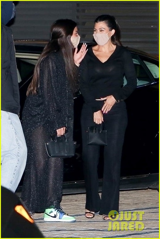 Kourtney Kardashian Gets Dinner with TikTok Star Addison Rae Again ...