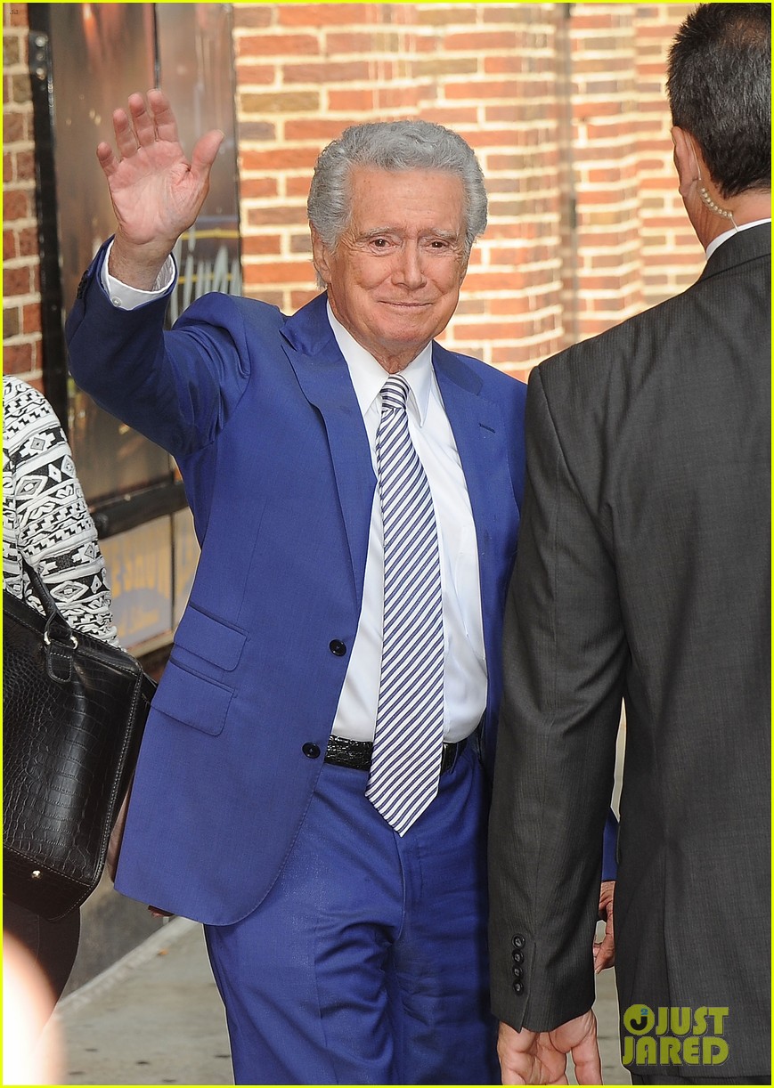 Regis Philbin Dead - Legendary TV Host Dies at 88: Photo 4471848 ...