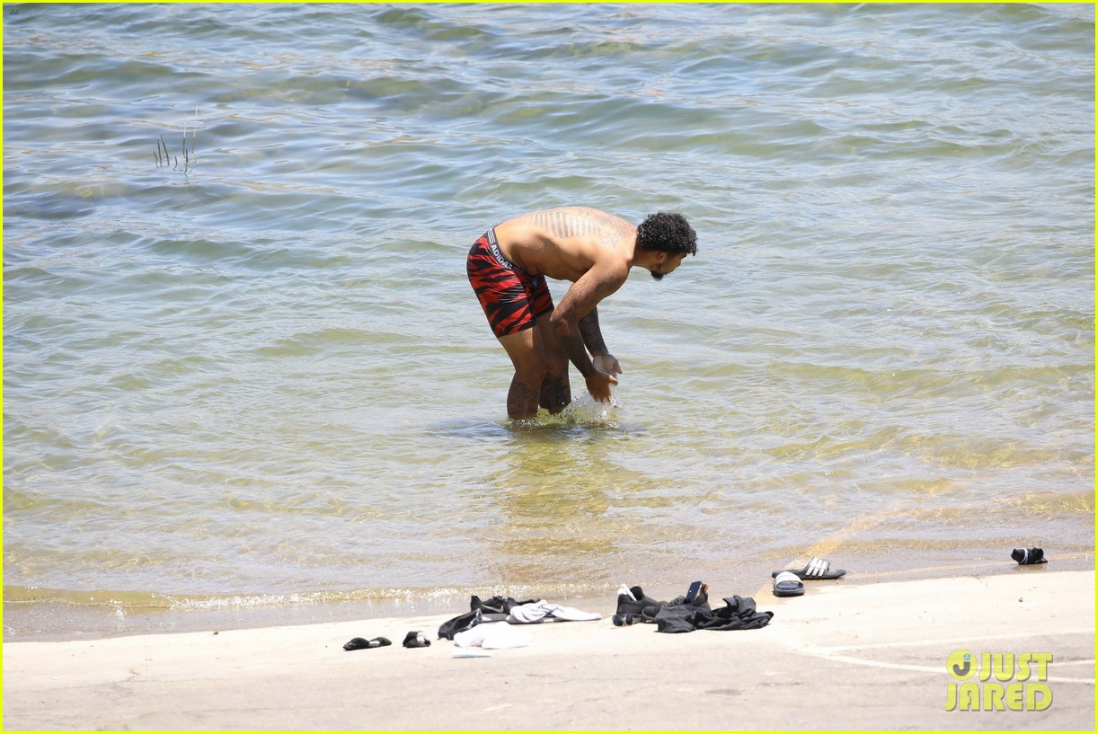 Naya Rivera's Ex Ryan Dorsey Makes an Emotional Visit to Lake Piru: Photo 4468923 | Naya Rivera ...