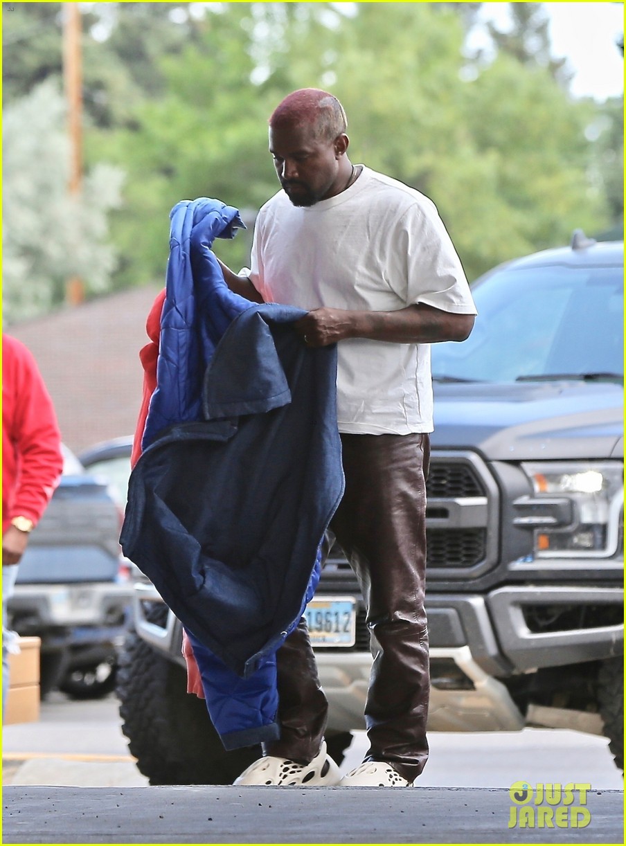 Kanye West Makes Quick Trip to Hospital in Wyoming: Photo 4471917 ...