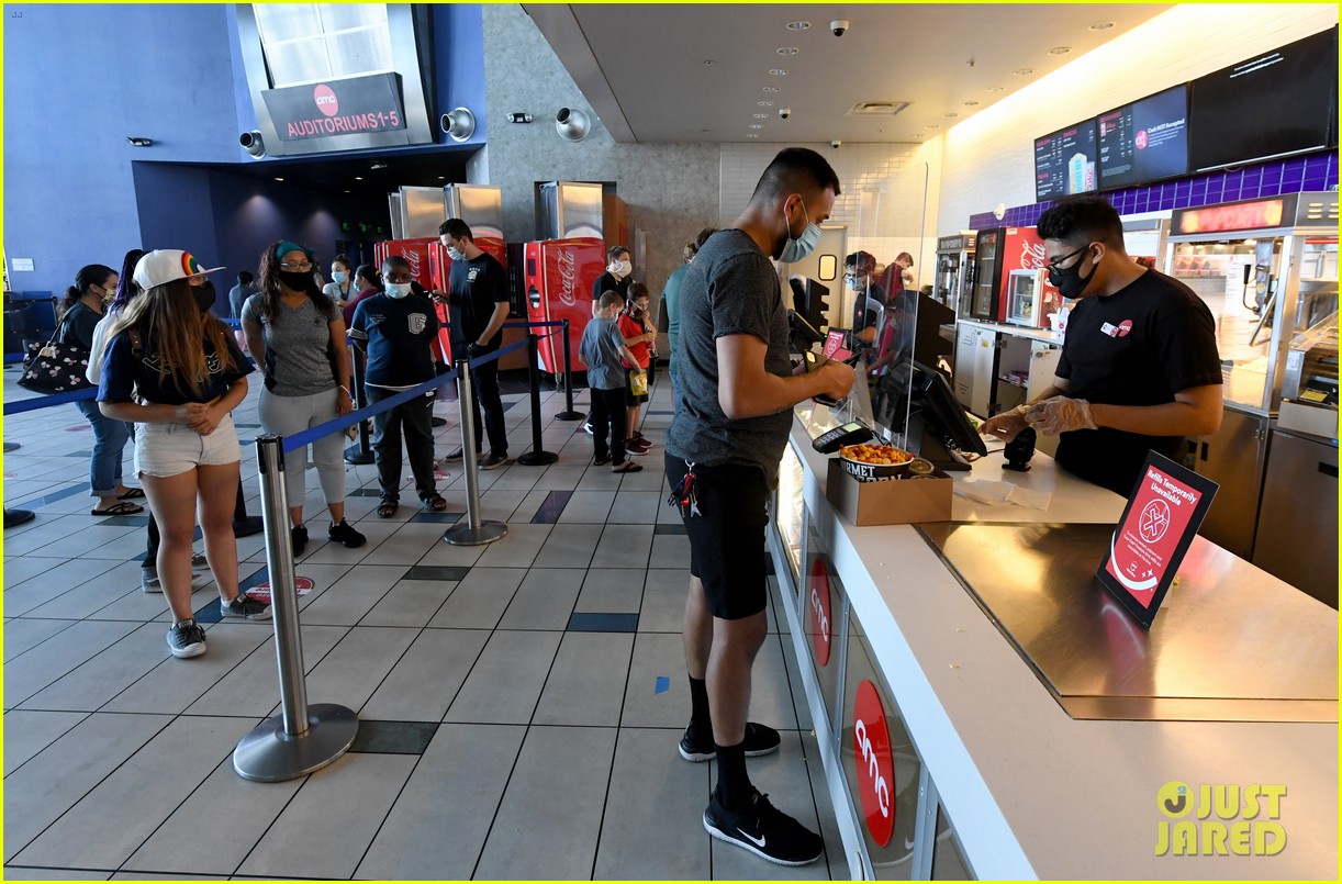 AMC Re-Opens: Look Inside the Socially Distanced Movie Theaters (Photos ...