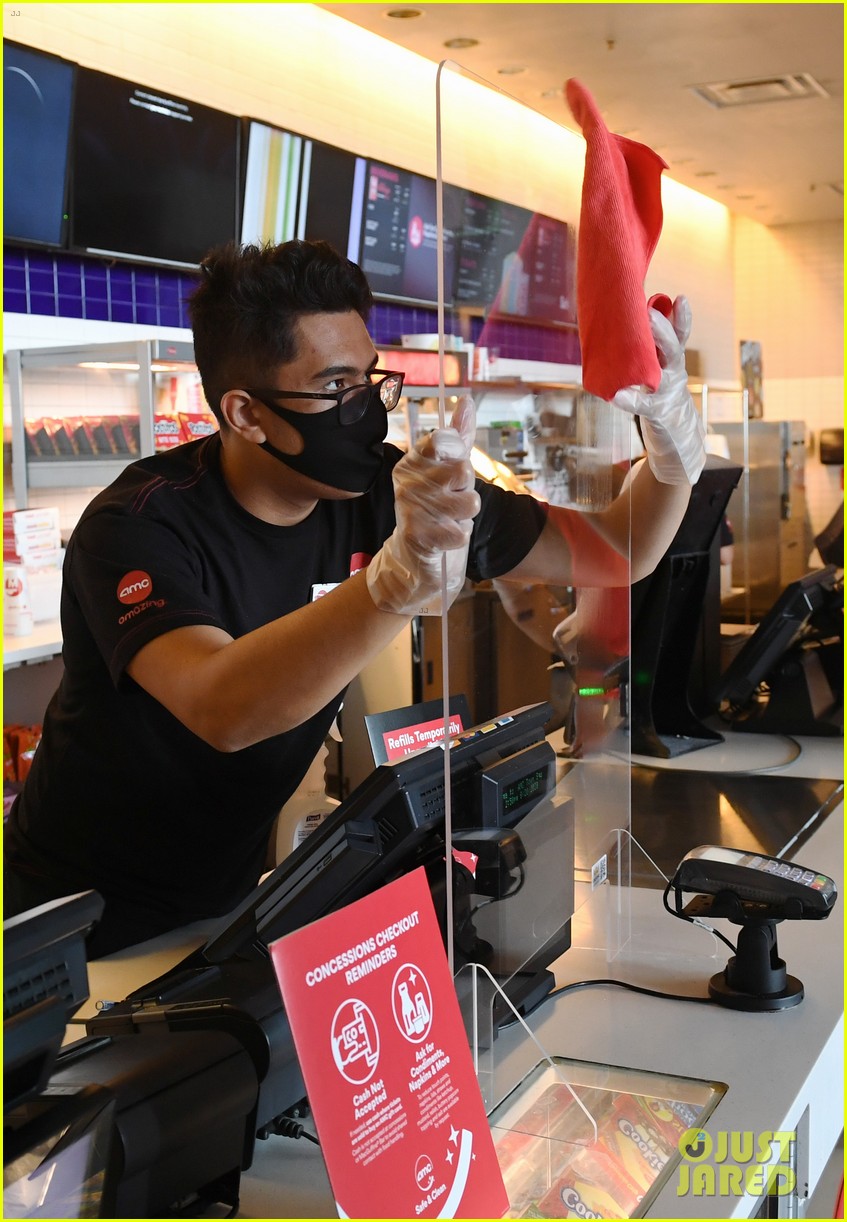 AMC Re-Opens: Look Inside the Socially Distanced Movie Theaters (Photos ...