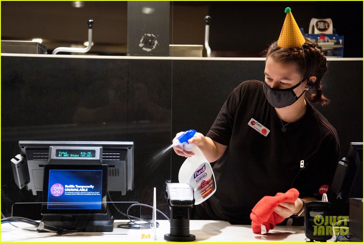 AMC Re-Opens: Look Inside the Socially Distanced Movie Theaters (Photos ...