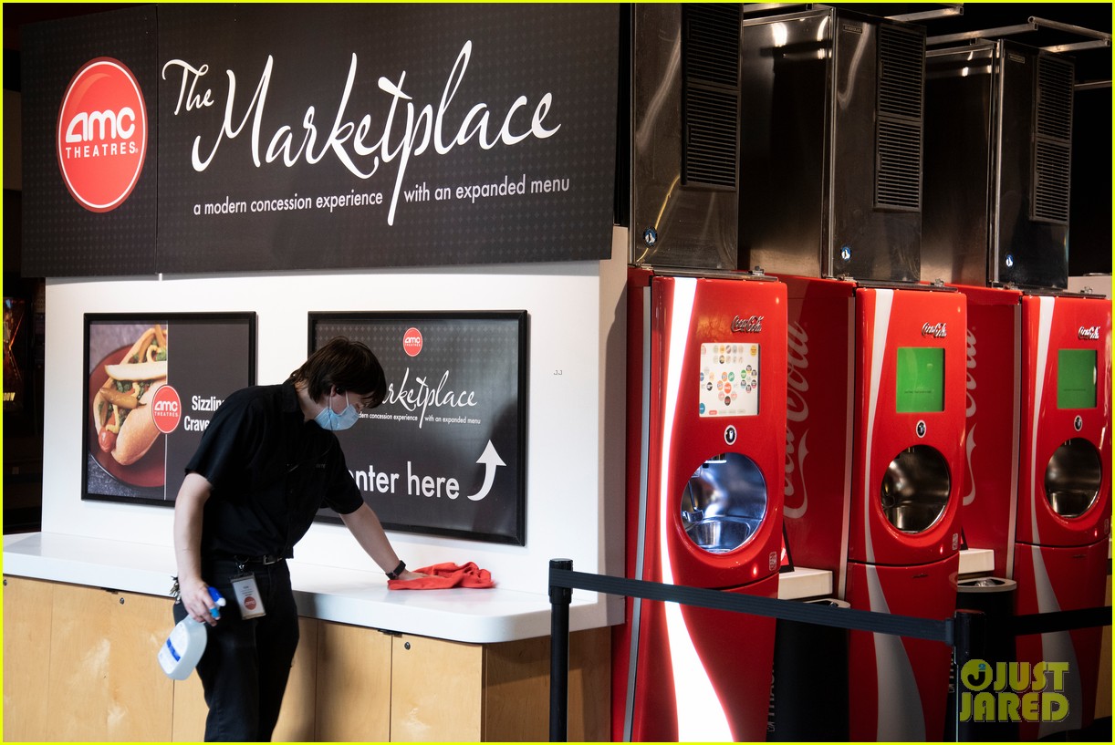 AMC Re-Opens: Look Inside the Socially Distanced Movie Theaters (Photos ...