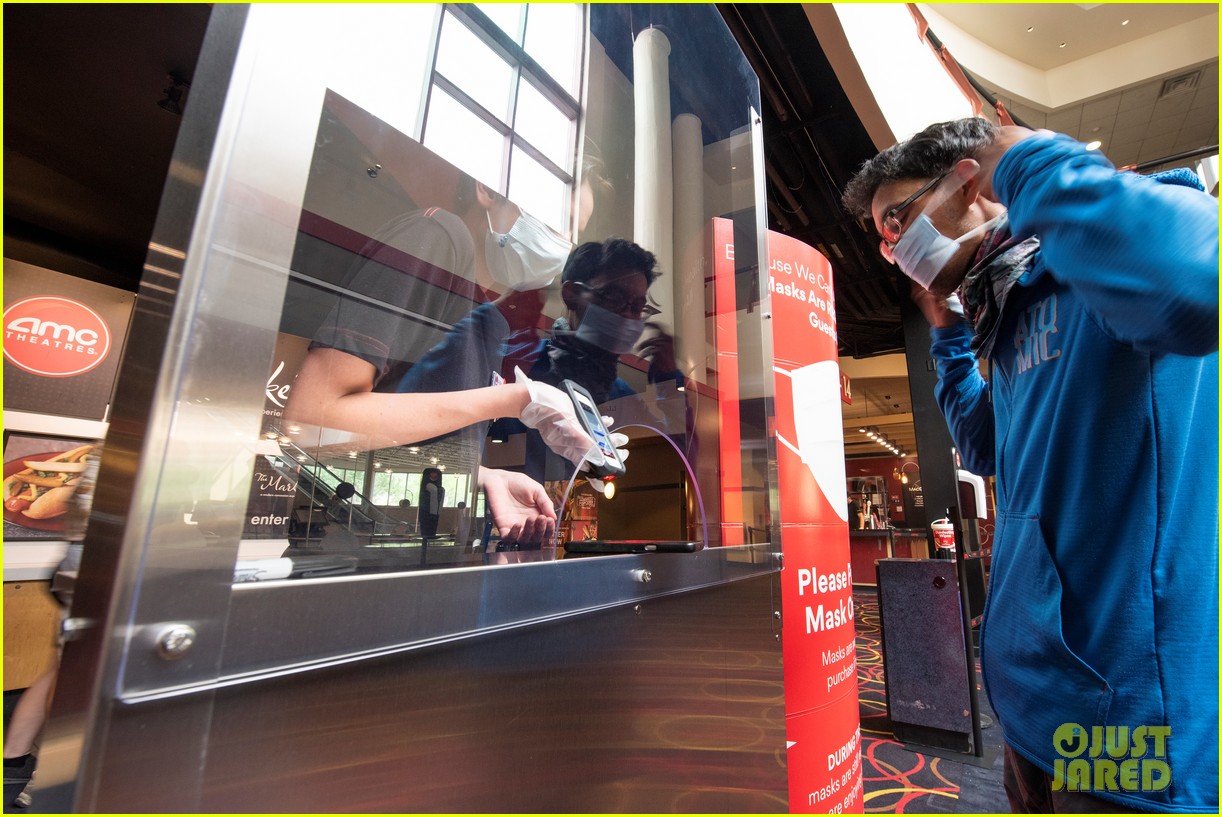 AMC Re-Opens: Look Inside the Socially Distanced Movie Theaters (Photos ...