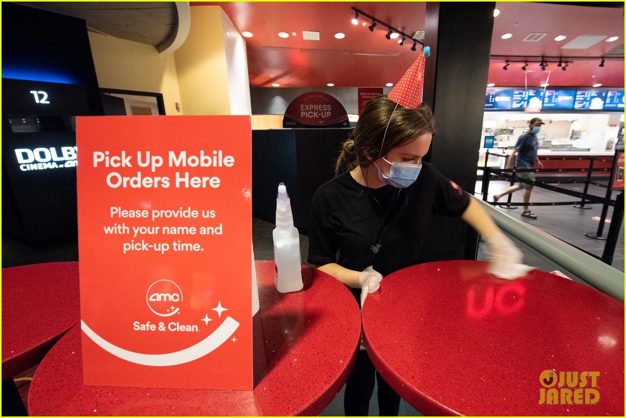 AMC Re-Opens: Look Inside the Socially Distanced Movie Theaters (Photos ...