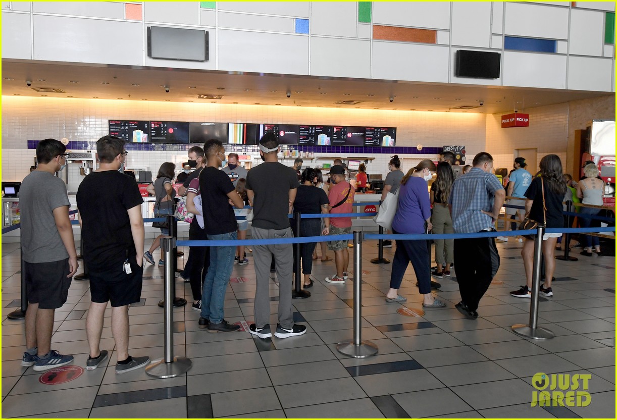 AMC Re-Opens: Look Inside the Socially Distanced Movie Theaters (Photos ...