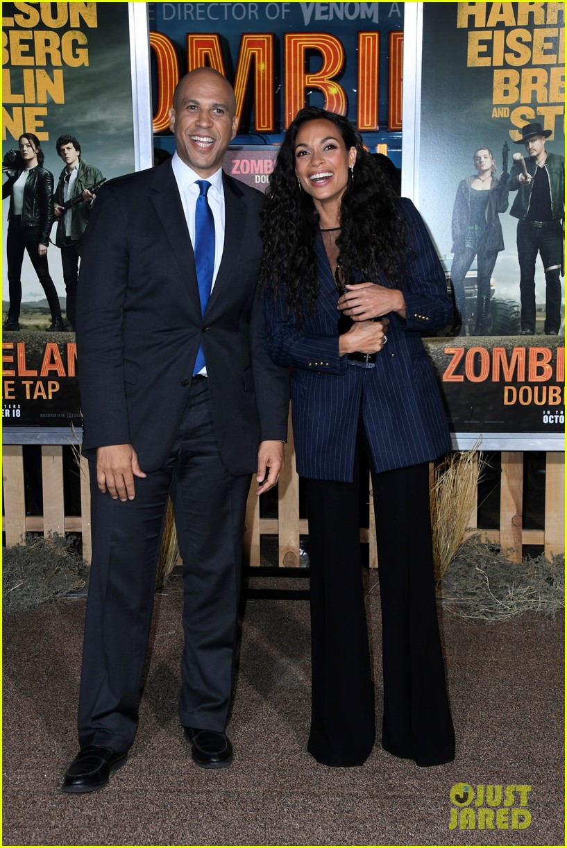 Cory Booker Says His Girlfriend Rosario Dawson Likes Bernie Sanders ...