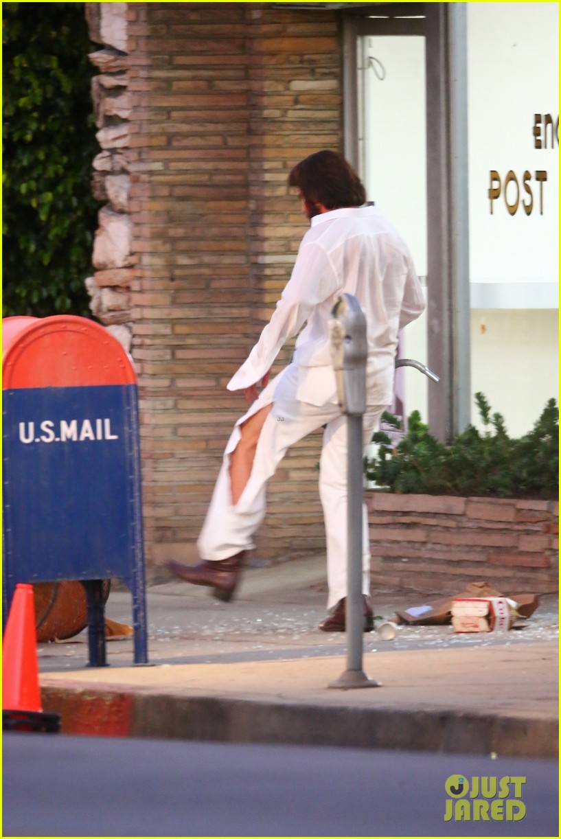 Bradley Cooper Is Bloody & Angry in New Set Photos for Paul Thomas ...