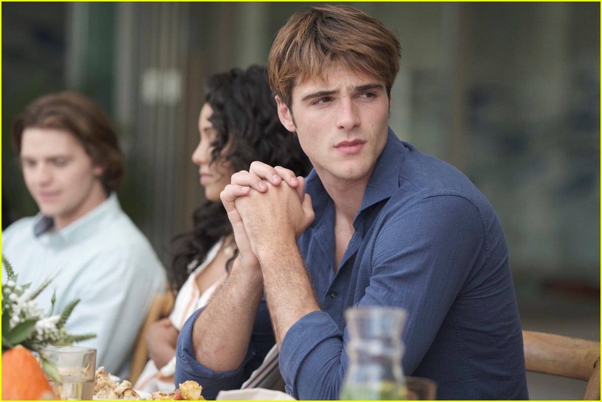 Jacob Elordi Admits He Hasn't Watched 'The Kissing Booth 2': Photo ...