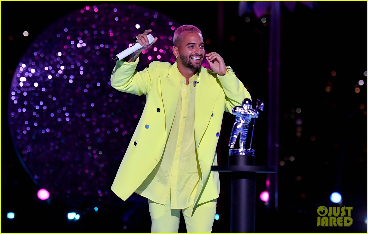 Maluma Wins His First Ever MTV VMAs Award!: Photo 4479280 | Pictures ...