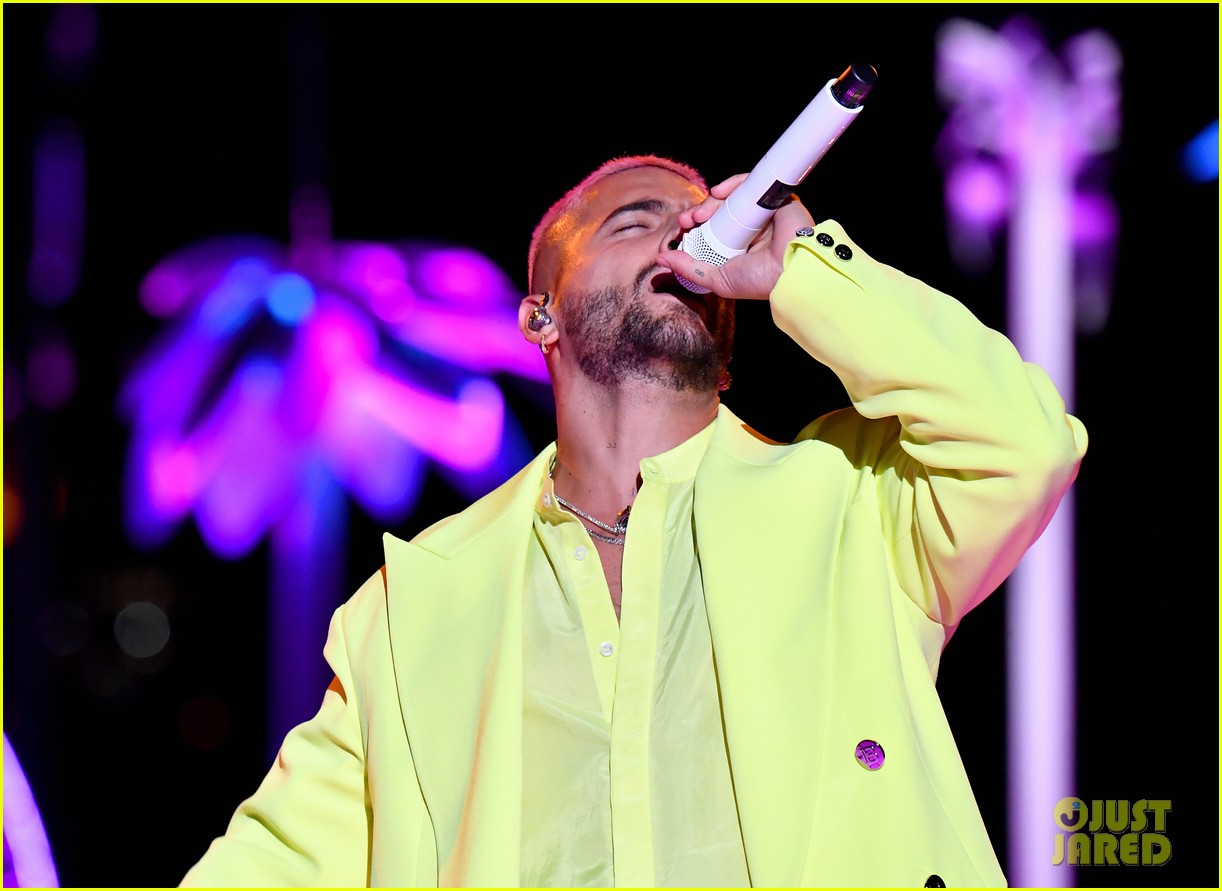 Maluma Wins His First Ever MTV VMAs Award!: Photo 4479282 | Pictures ...