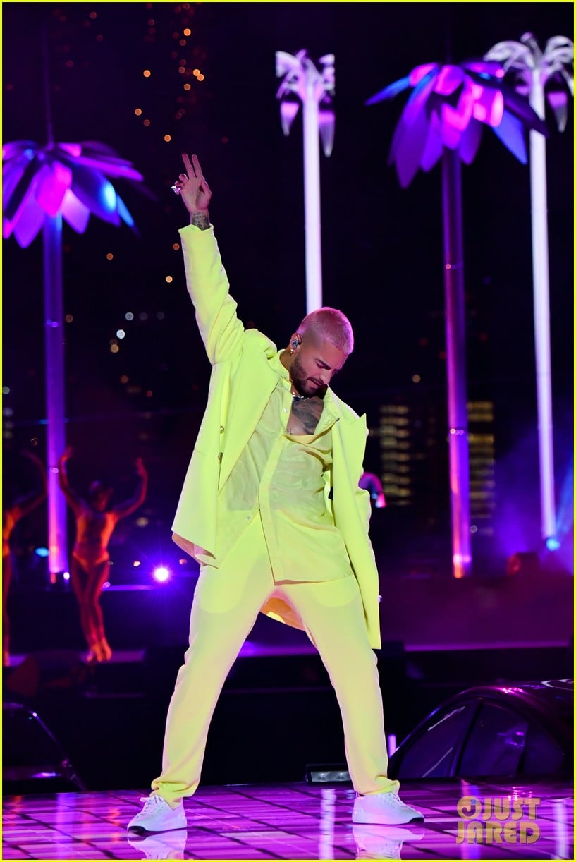 Maluma Wins His First Ever MTV VMAs Award!: Photo 4479294 | Pictures ...