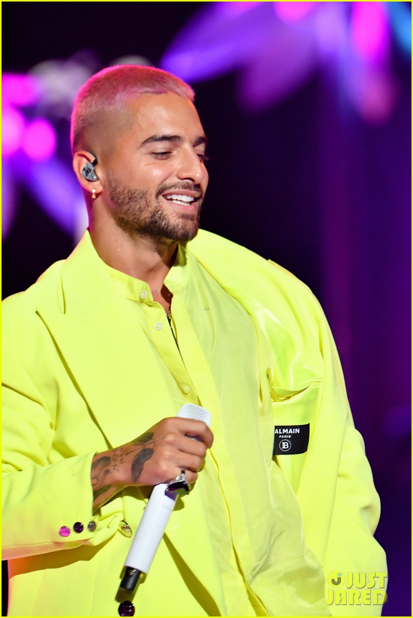 Maluma Wins His First Ever MTV VMAs Award!: Photo 4479302 | Pictures ...