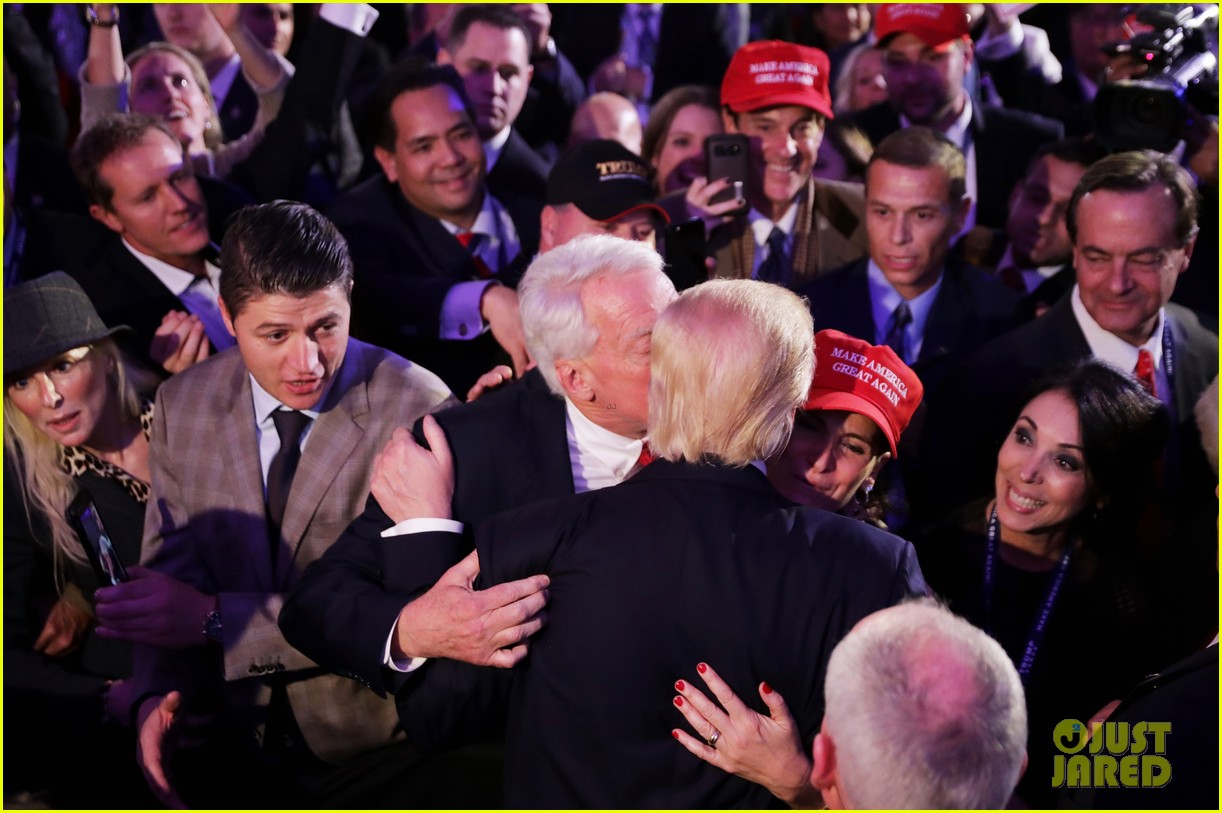 Donald Trump's Younger Brother Robert Dies at 71: Photo 4475530 ...