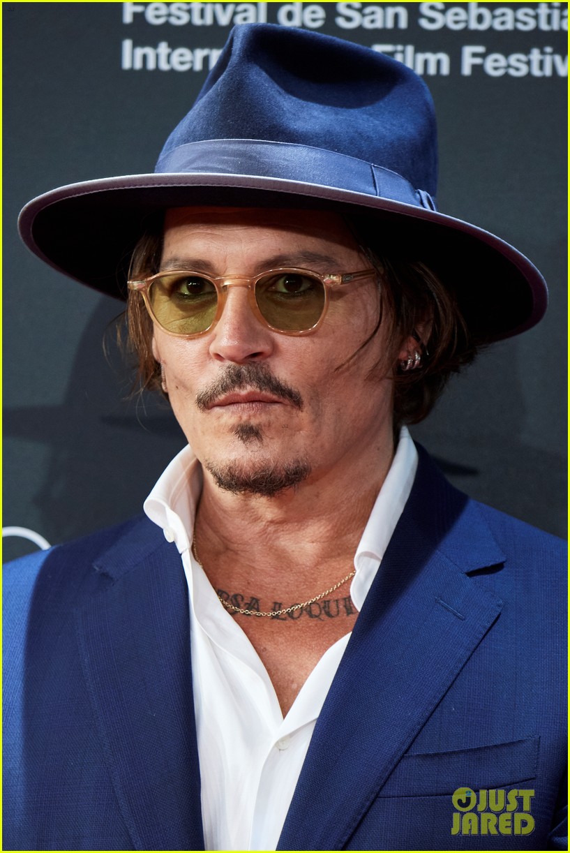 Johnny Depp Looks Handsome in Navy for 'Crock of Gold' Premiere at San ...