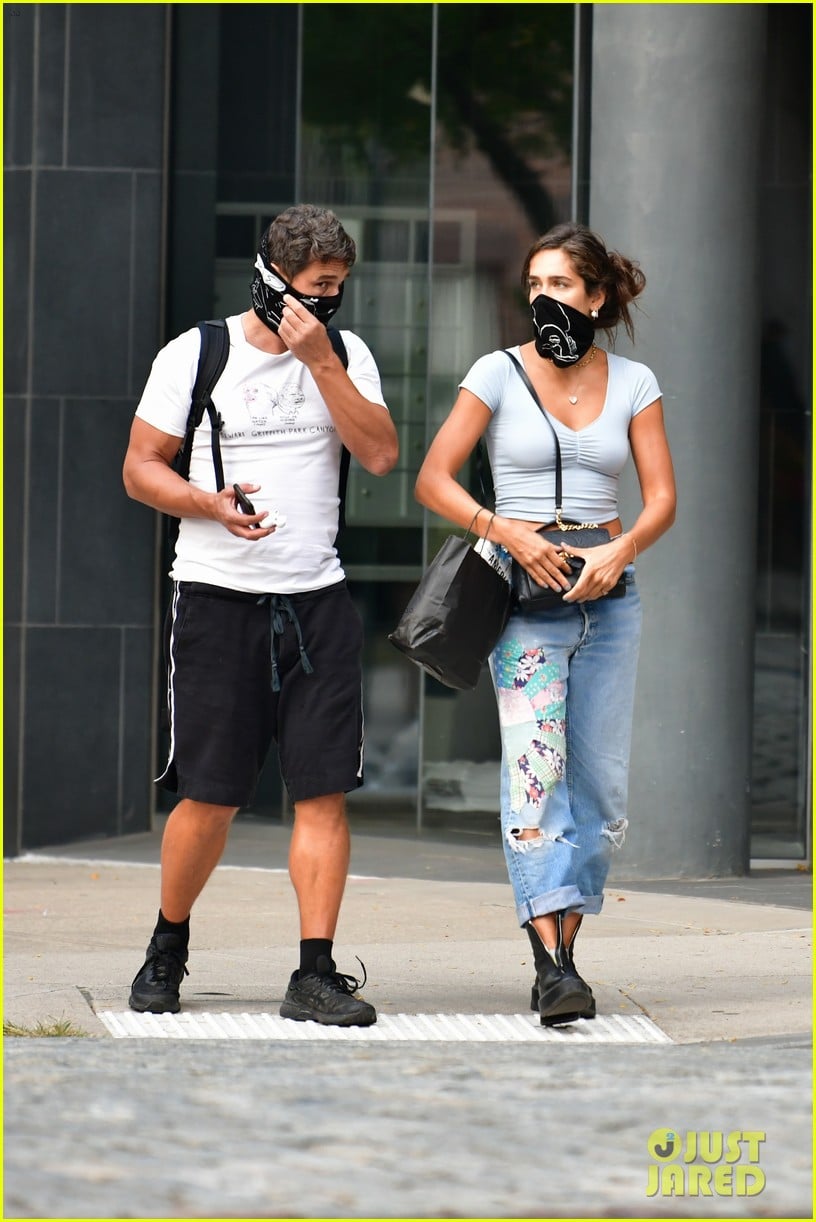 James Franco Is Looking Buff in These New Pics with Girlfriend Isabel ...