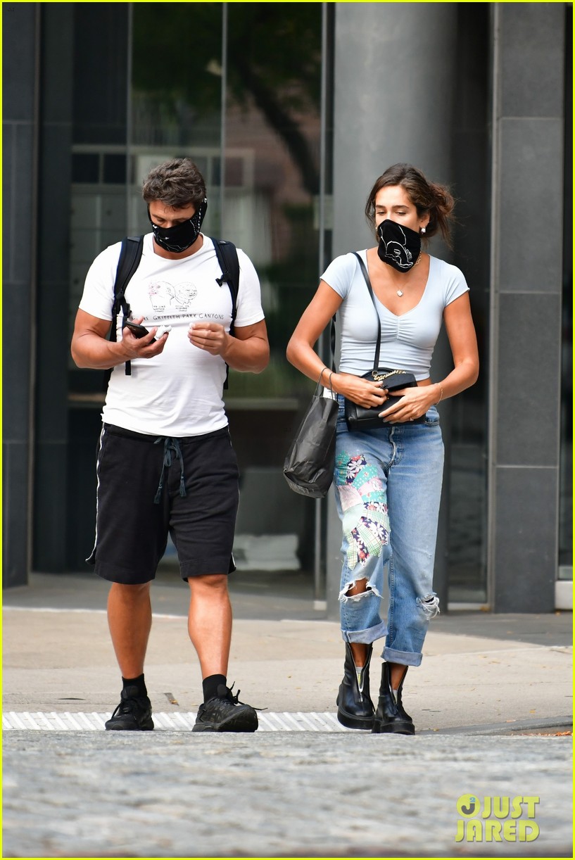 James Franco Is Looking Buff in These New Pics with Girlfriend Isabel ...