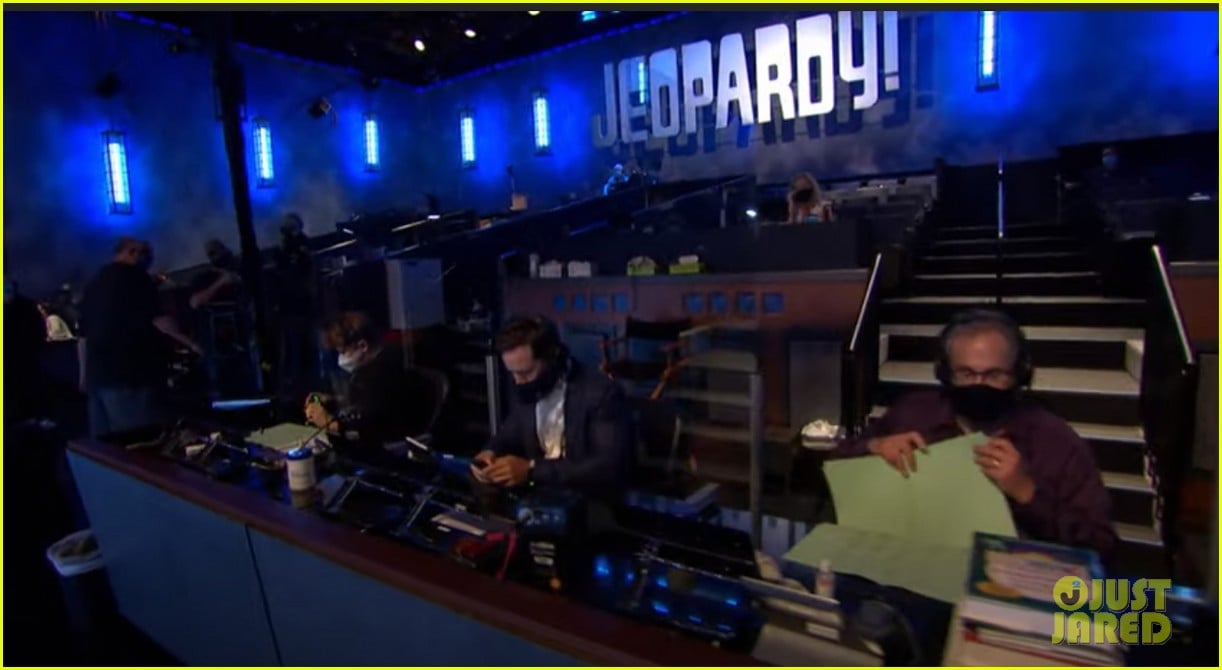 'Jeopardy!' Unveils First Look at Socially Distanced Set For Season 37 ...