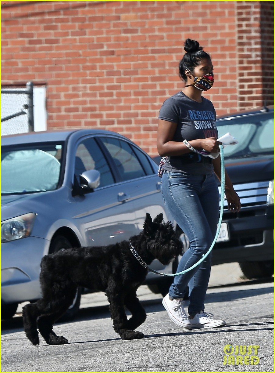 Chadwick Boseman's Wife Taylor Simone Ledward Has a Message for All of ...