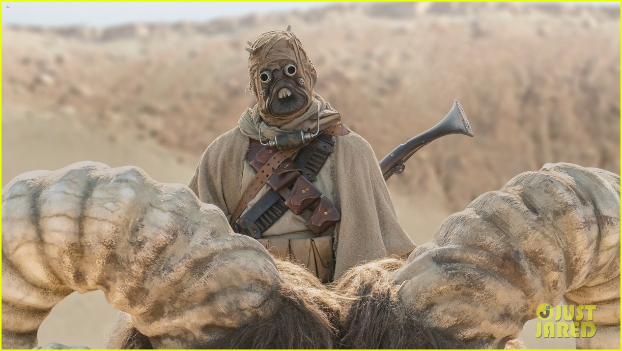 The Mandalorian & Child Travel To A Snowy Planet For Season Two of ...