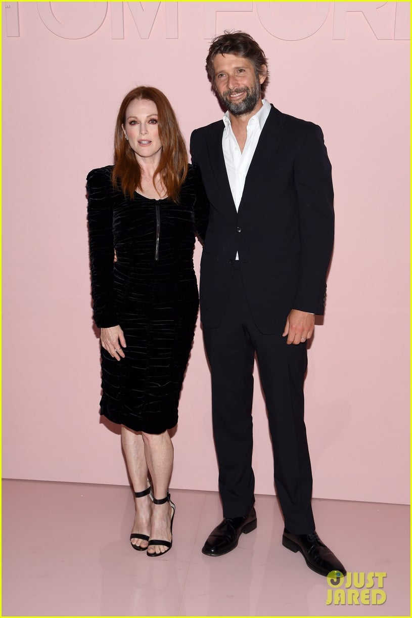 Julianne Moore Shares Secret to a Great Marriage After 24 Years with ...