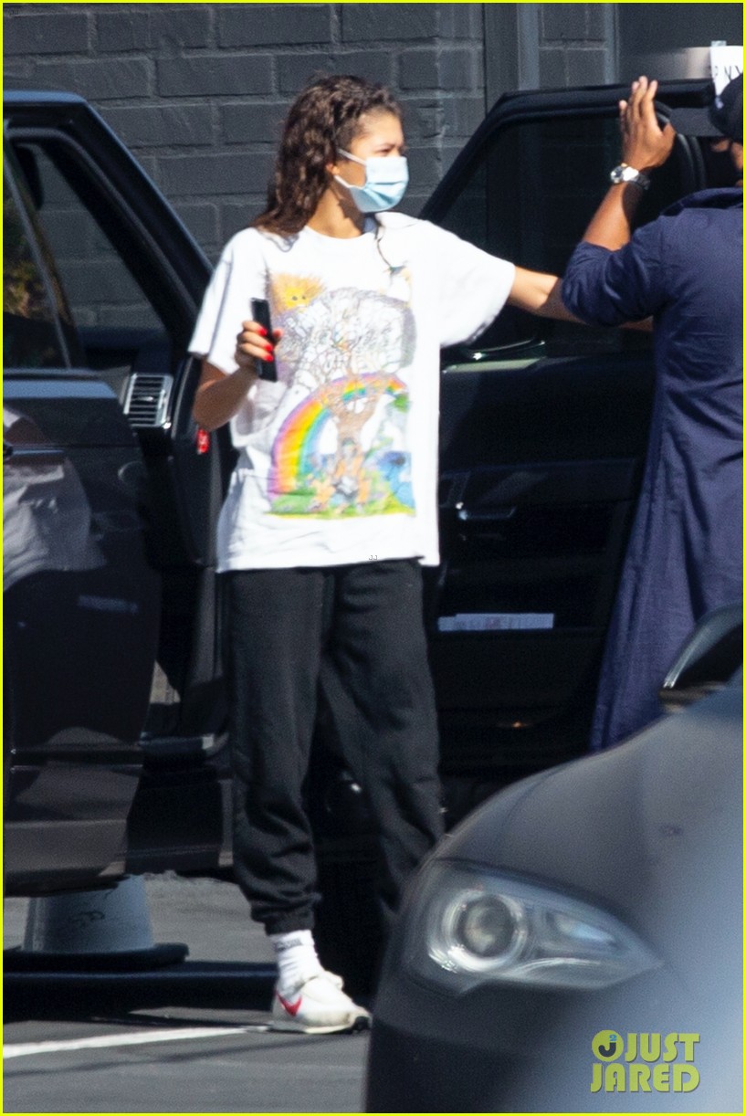 Zendaya Gets Back to Work After Historic Emmys Win!: Photo 4487562 ...