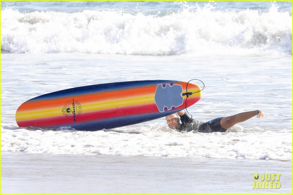 Photo: zoe saldana marco perego make out beach 19 | Photo 4485728 ...