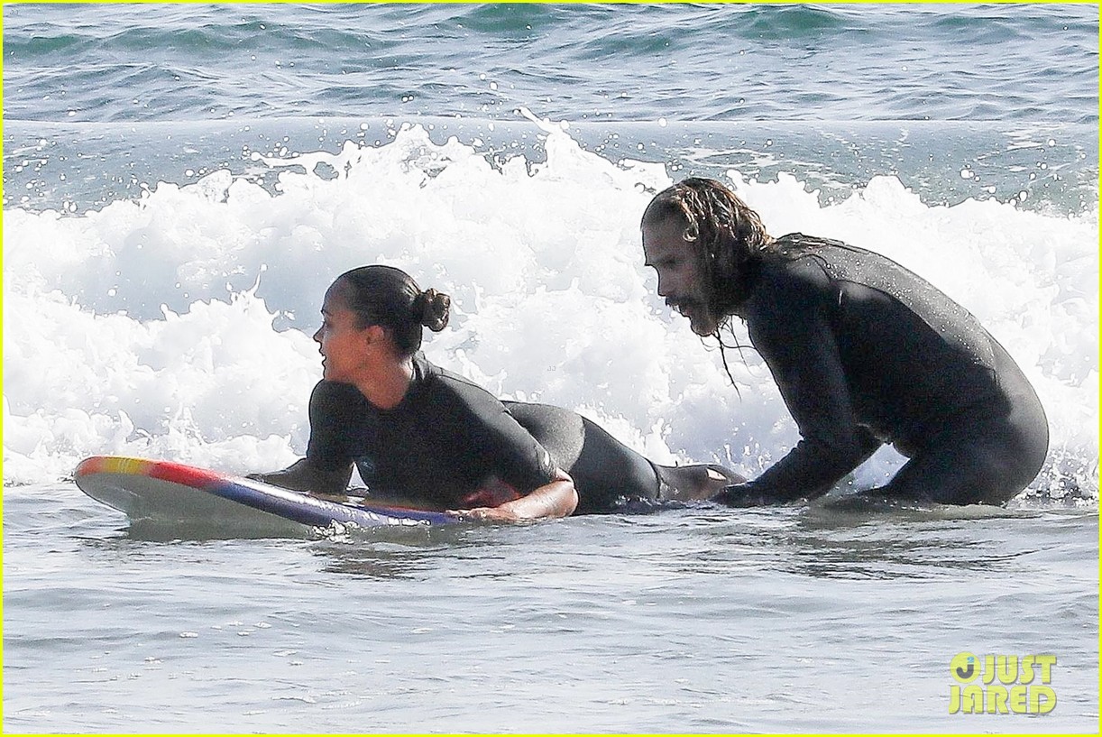 Photo: zoe saldana marco perego make out beach 79 | Photo 4485788 ...
