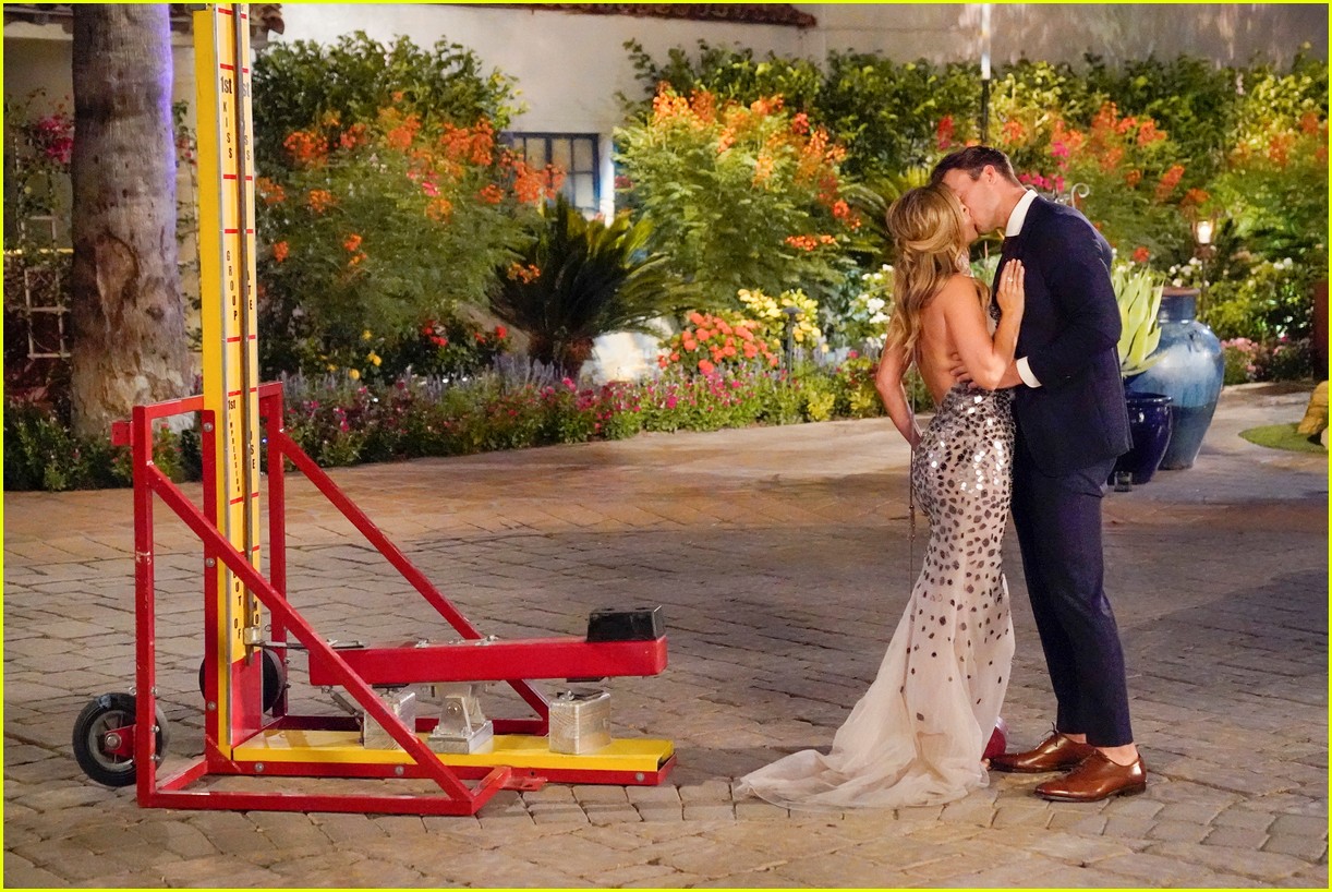 'The Bachelorette' 2020: See Over 80 Photos from Clare Crawley's Season ...