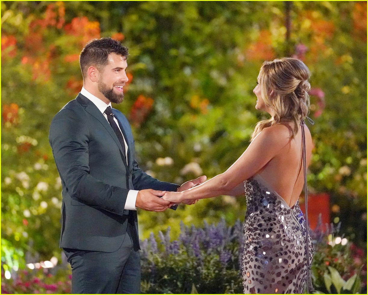 'The Bachelorette' 2020: See Over 80 Photos from Clare Crawley's Season ...