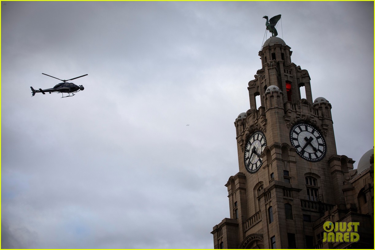 'The Batman' Stunt Double Films a Scene at Top of Liverpool's Liver ...