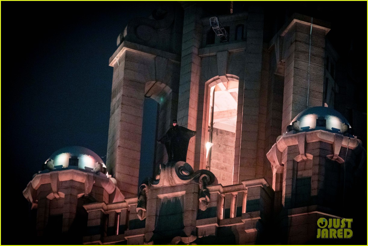'The Batman' Stunt Double Films a Scene at Top of Liverpool's Liver ...