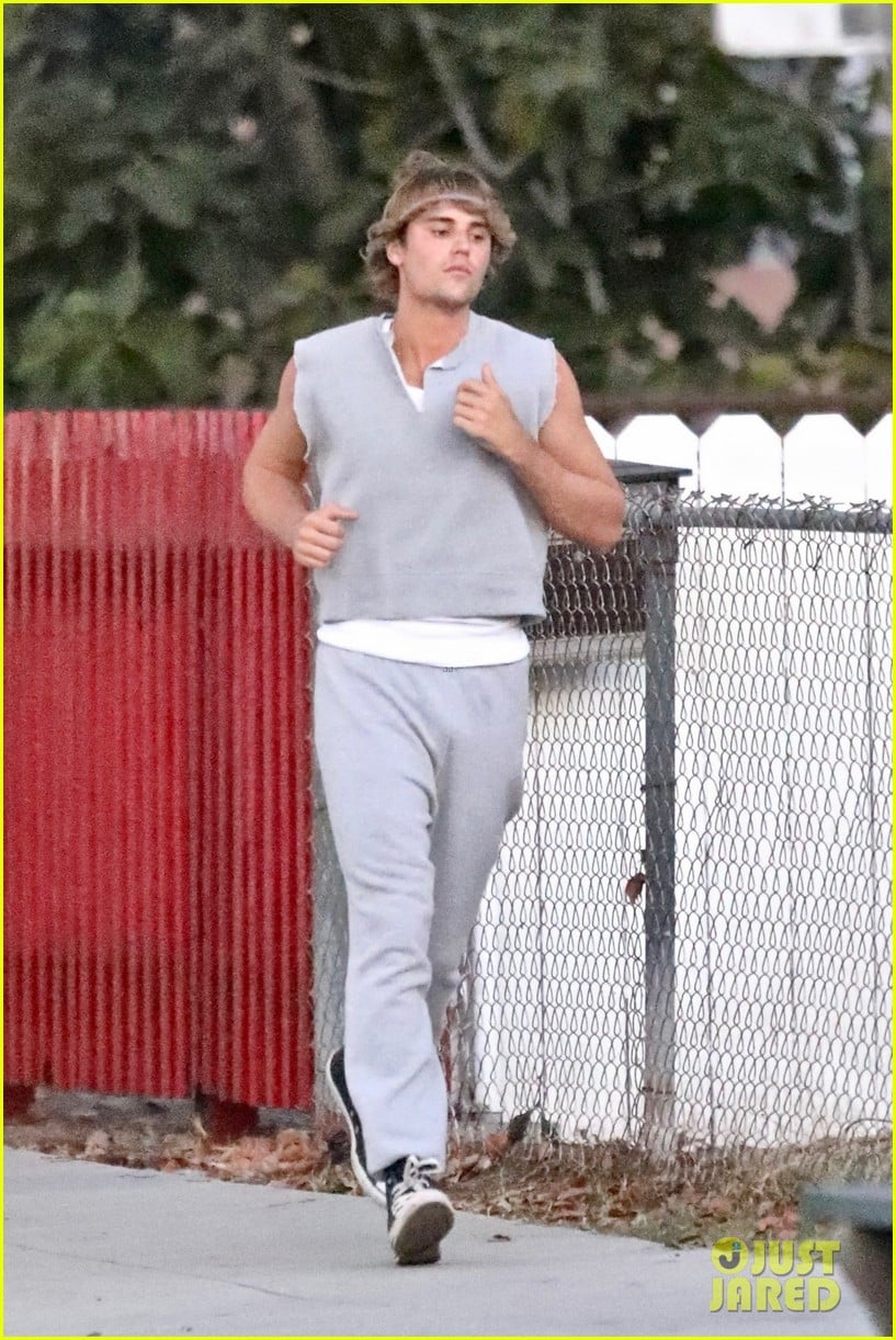 Justin Bieber Covers His Tattoos to Play Rocky Balboa in New Music ...