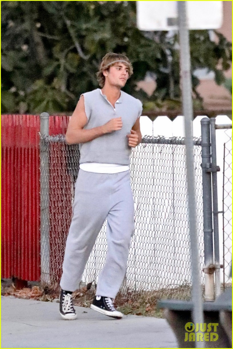 Justin Bieber Covers His Tattoos to Play Rocky Balboa in New Music ...