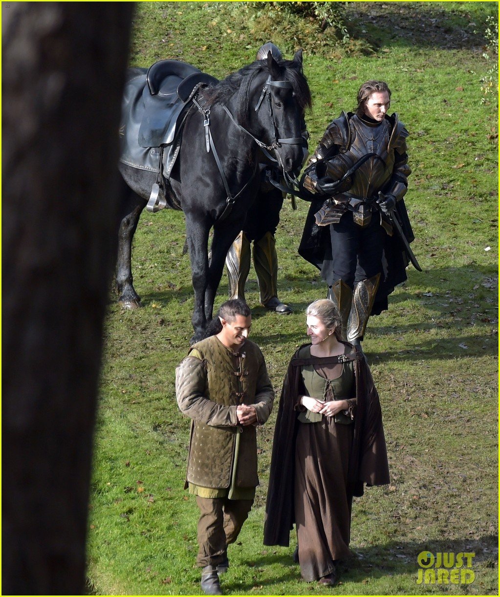 New 'Witcher' Set Photos Reveal Eamon Farren's Cahir Armor Changes For ...