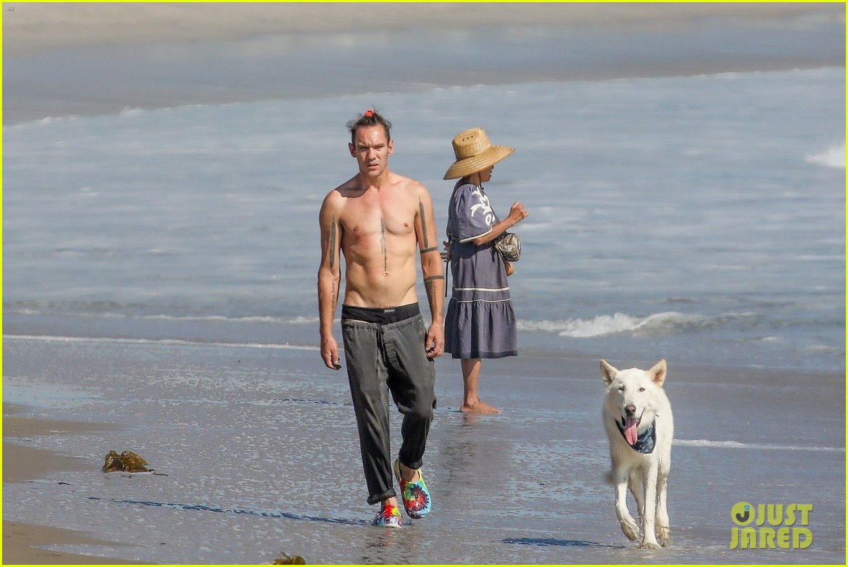 Jonathan Rhys Meyers Goes Shirtless at the Beach in Rare Photos: Photo ...