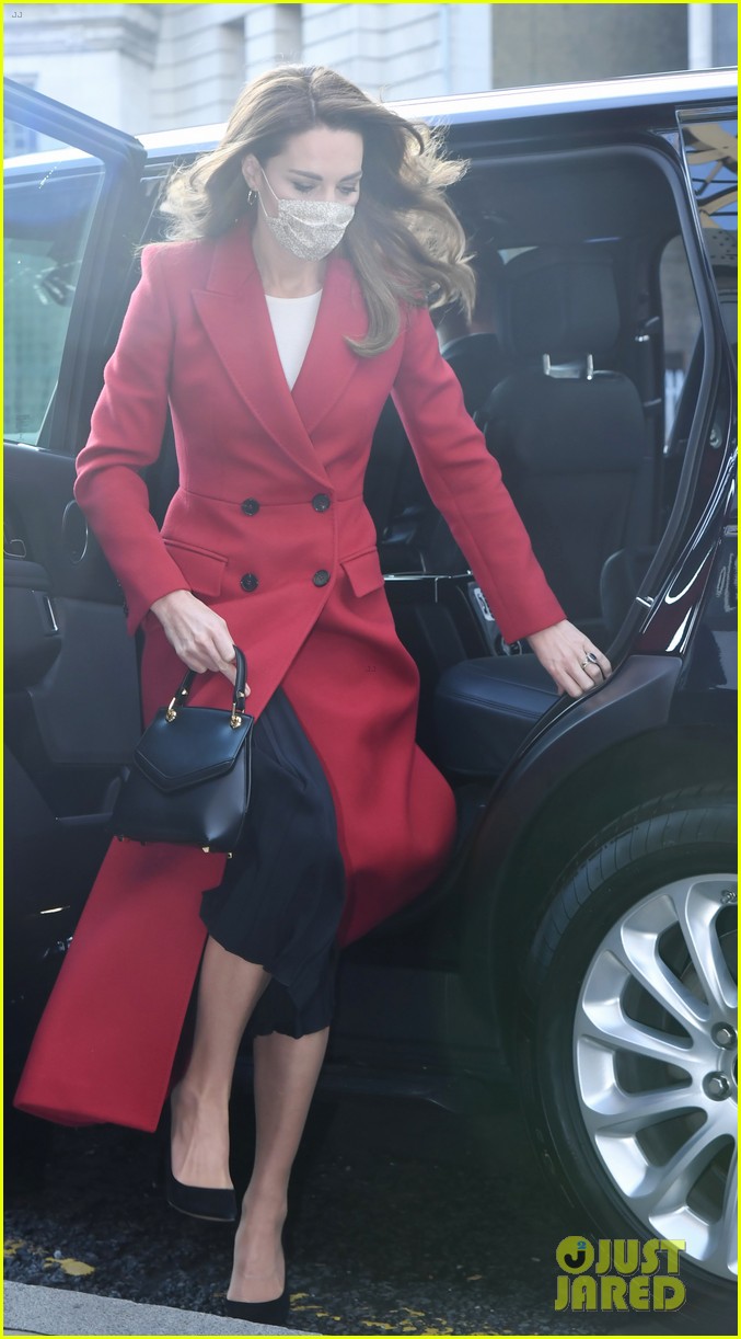 Duchess Kate Middleton & Prince William Wear Their Face Masks on Latest ...