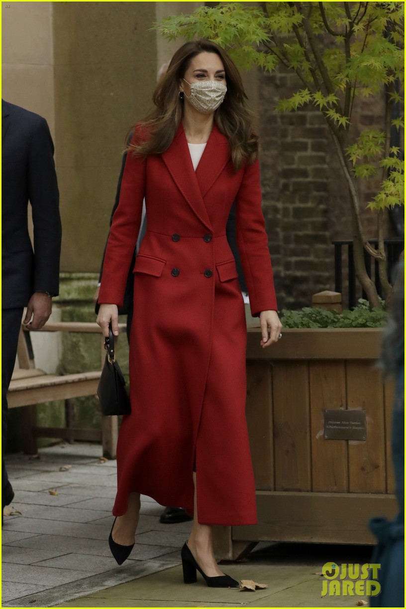 Duchess Kate Middleton & Prince William Wear Their Face Masks on Latest ...